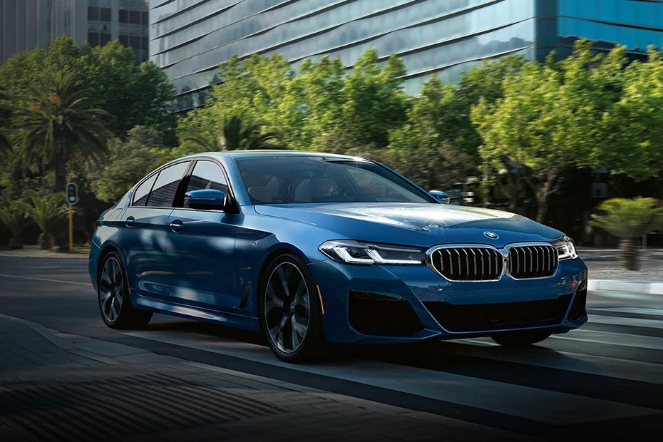 Discontinued BMW 5 Series Sedan 520d M Sport Features & Specs | Zigwheels