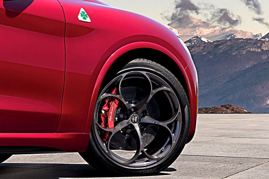 Alfa Romeo Stelvio Quadrifoglio 2023 Colors in Philippines, Available ...