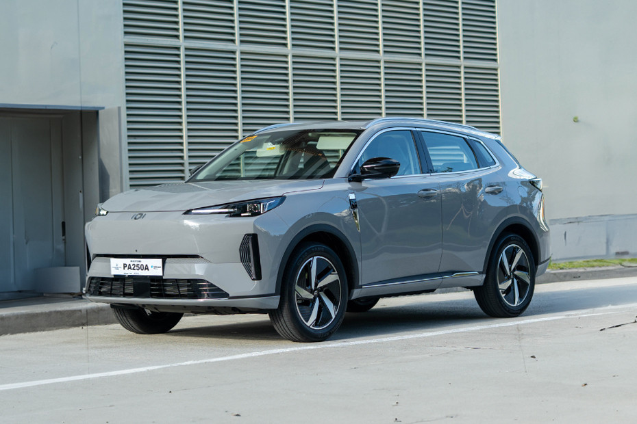 Changan Nevo Q05 PHEV 2025 Interior & Exterior Images - Nevo Q05 PHEV 2025 Pictures