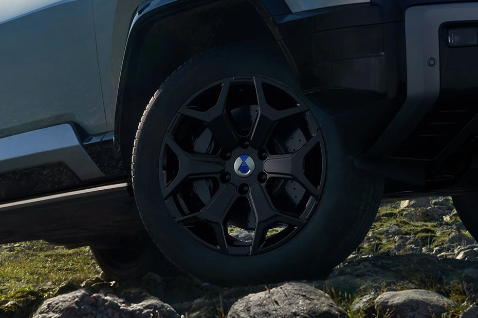 Denza B8 Colors in Philippines, Available in 1 colours | Zigwheels