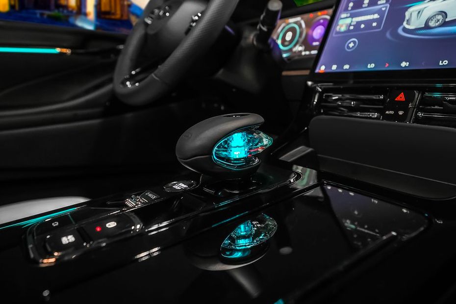 GAC M8 2024 Colors in Philippines, Available in 1 colours | Zigwheels