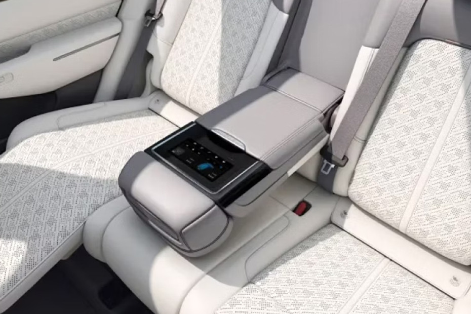 ZEEKR 7X 2025 Interior & Exterior Images - 7X 2025 Pictures