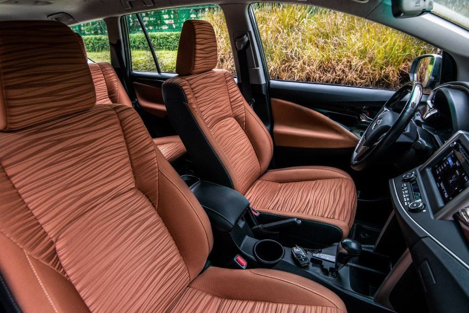 Toyota Innova 2021 Interior & Exterior Images, Colors & Video Gallery ...