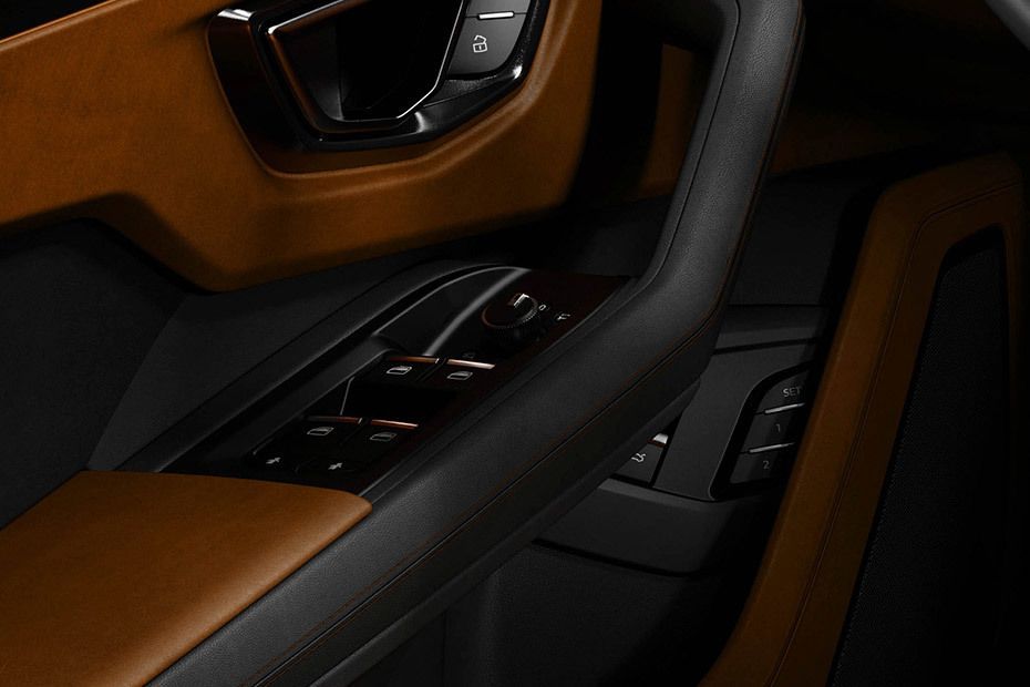 Lamborghini Urus 2021 Interior & Exterior Images - Urus 2021 Pictures