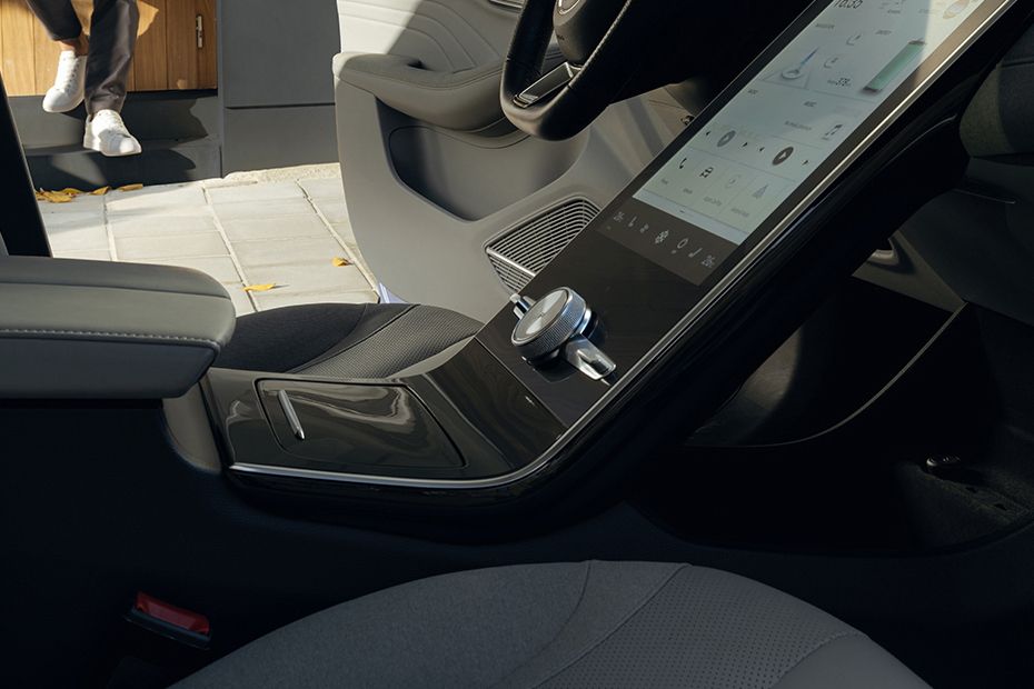 MG Marvel R Interior & Exterior Images - Marvel R Pictures