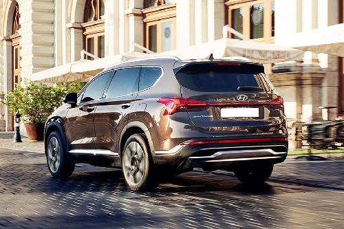 Hyundai Santa Fe hailed ‘Large SUV of the Year’ by 'What Car?'