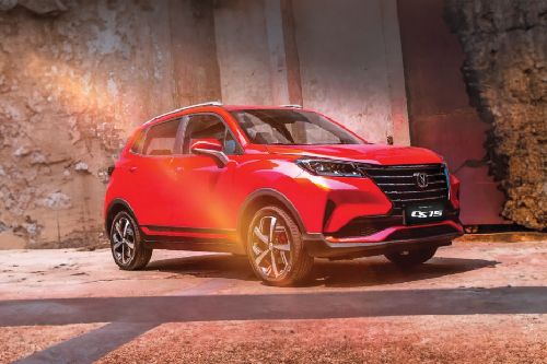 Changan CS15 vs. the competition