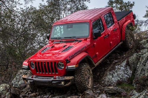 Jeep adds bright High Velocity yellow paint option to 2023 Gladiator