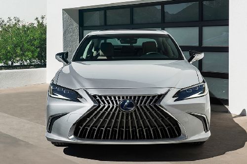 Chrysler 300C 2022 Interior & Exterior Images - 300C 2022 Pictures