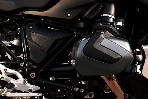 BMW Motorrad presents new R 1250 R Roadster with 136hp