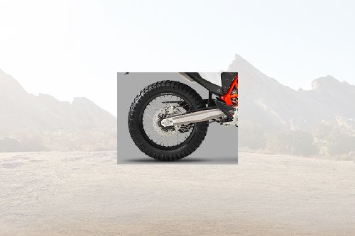 View - 2017 KTM 690 Enduro R - Walkaround | Zigwheels