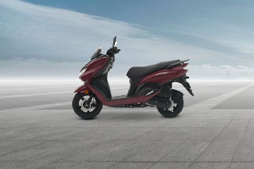 Suzuki debuts Burgman Street 125EX in Europe