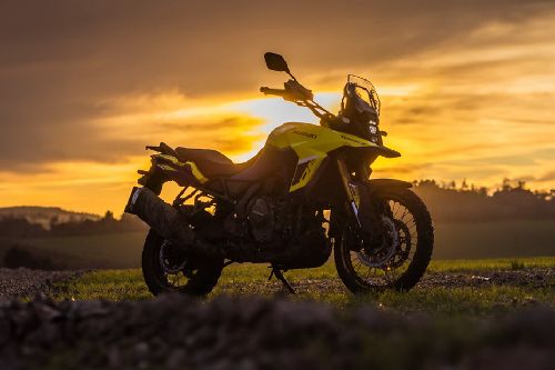 Suzuki V-Strom 800 DE 2023 Price Philippines, Specs & September Promos