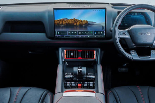 BYD Shark 6 vs MG 5 Comparison | Zigwheels Philippines